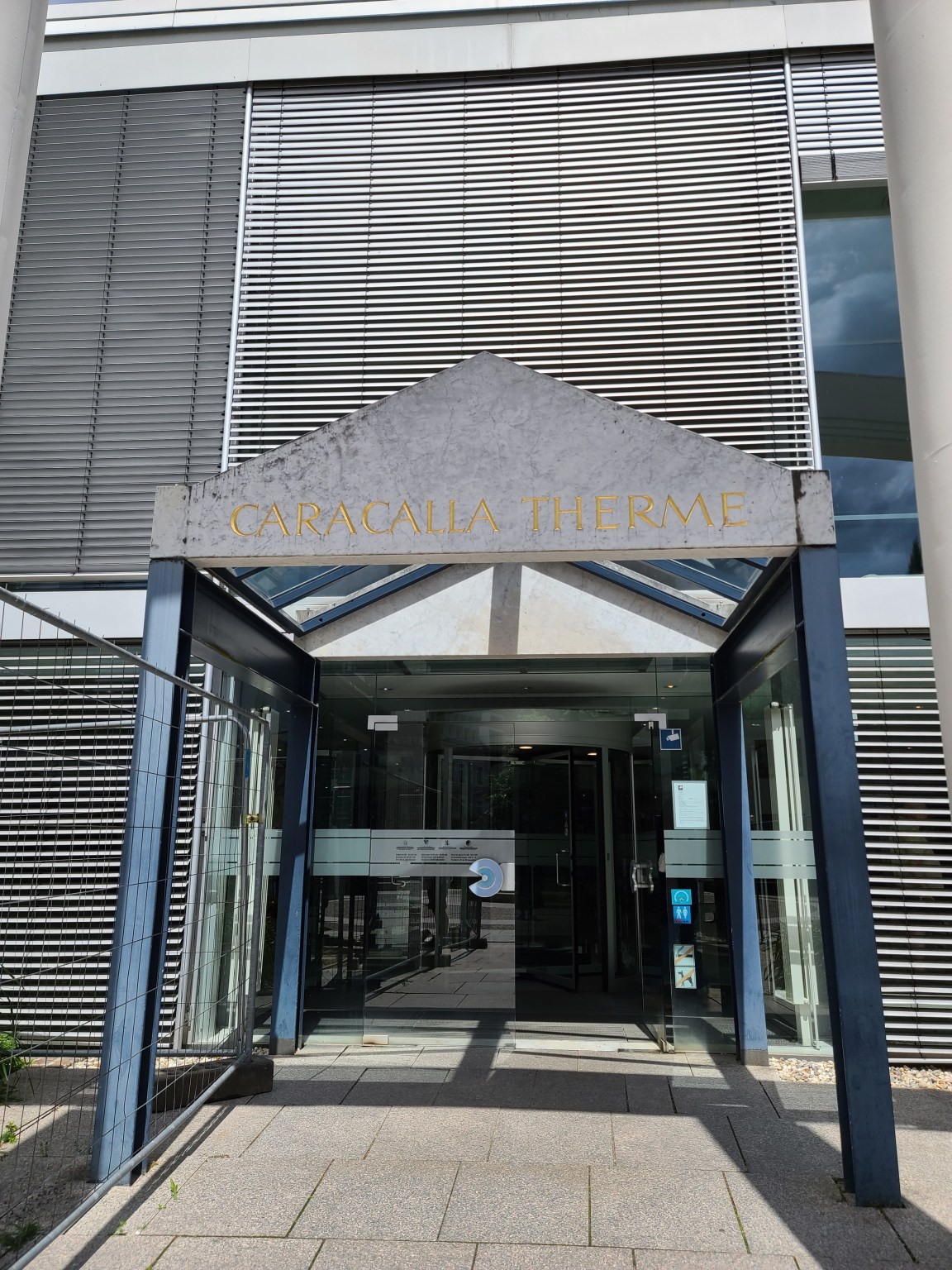 Friedrichsbad vs. Caracalla Spa - The Best Spas in Baden-Baden - SHORT ...